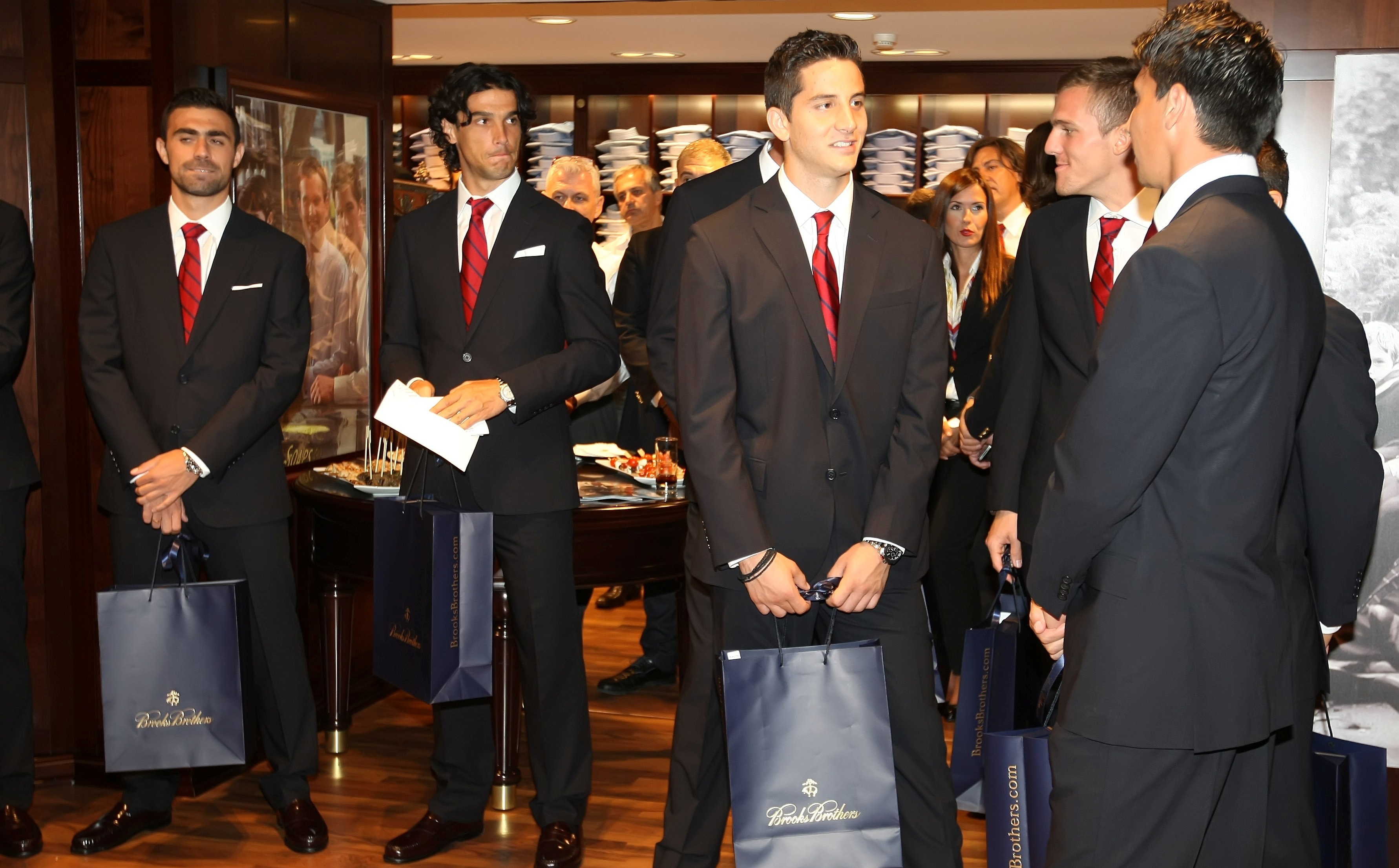 Photostory from Brooks Brothers' event - ΟΛΥΜΠΙΑΚΟΣ - Olympiacos.org