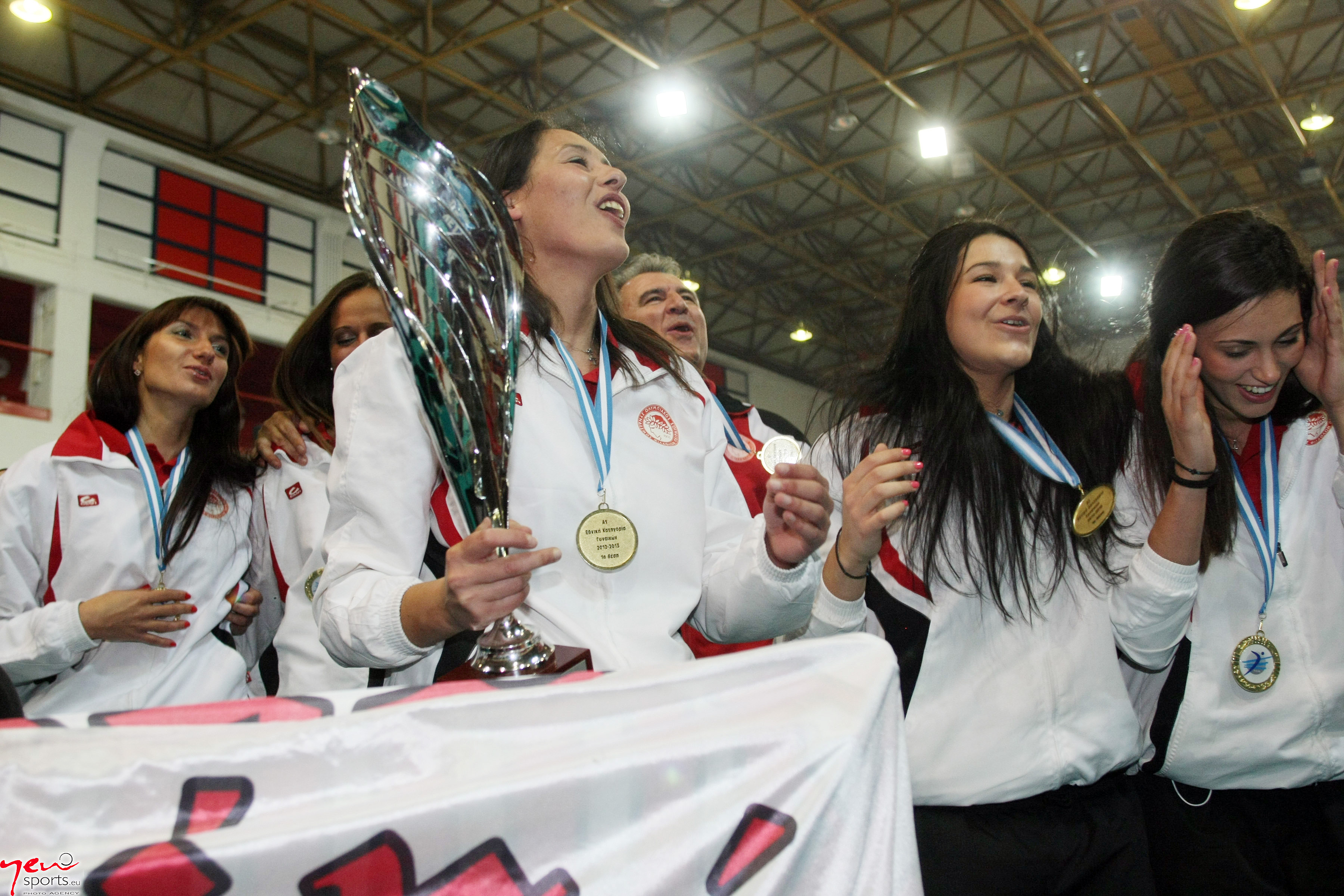Photostory from the Women Volleyball Championship's award ceremony ...