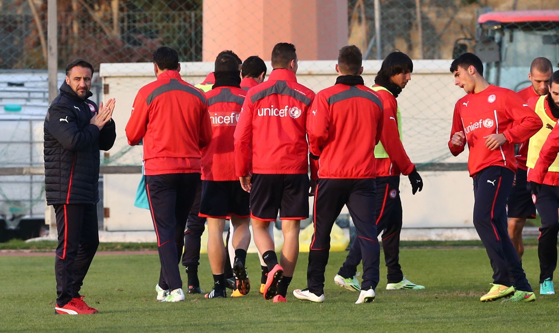 Imagenes d' el primer entrenamiento de Mr.Pereira - ΟΛΥΜΠΙΑΚΟΣ ...