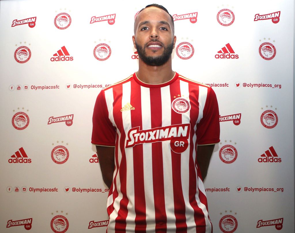 Photostory from the transfer of Youssef El Arabi at Olympiacos ...
