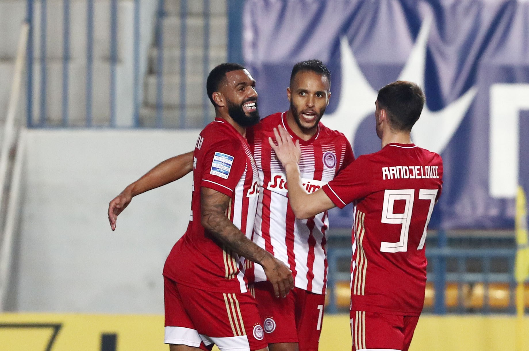 Victorious evening-out in Agrinion... - ΟΛΥΜΠΙΑΚΟΣ - Olympiacos.org