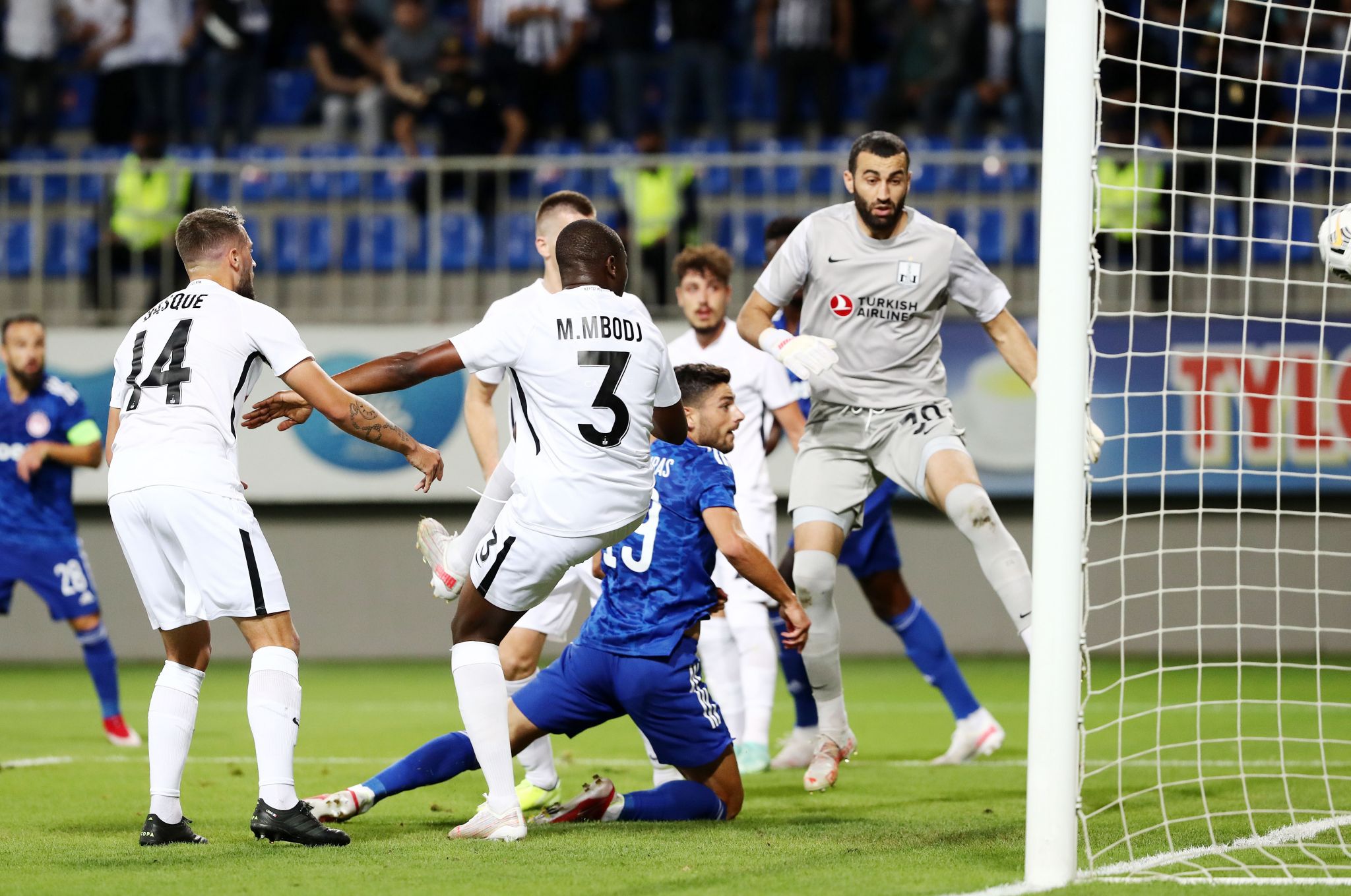 Imagenes de Neftchi Baku - Olympiacos - ΟΛΥΜΠΙΑΚΟΣ - Olympiacos.org